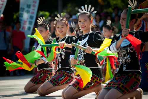 Hainan's Li Minority - Tropical Hainan