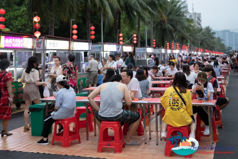 Night Food Market in Haikou - TropicalHainan.com