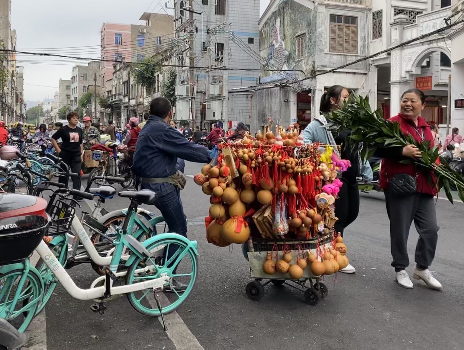 Spring Festival Shopping in Haikou by Taisiia Timofieieva ...