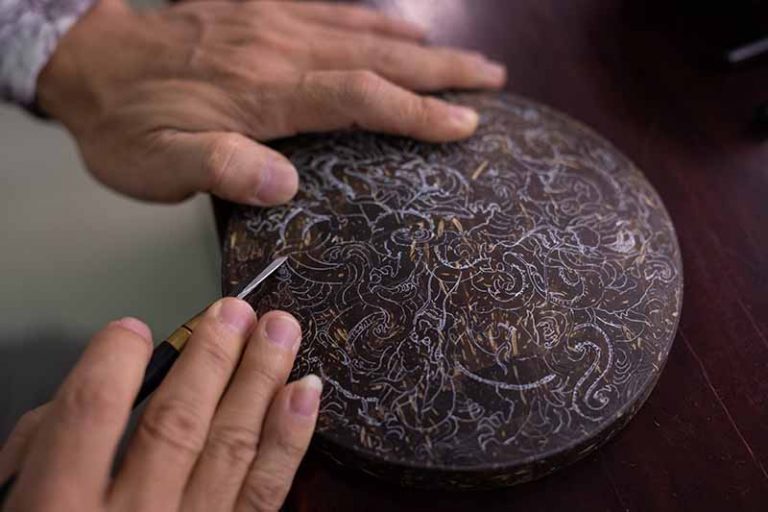 A day in the life of Wu Mingju: Coconut carving master in Old Town ...