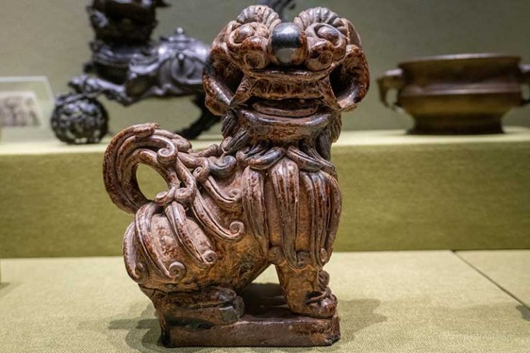 Animal shaped cultural relic exhibition at Hainan Museum ...