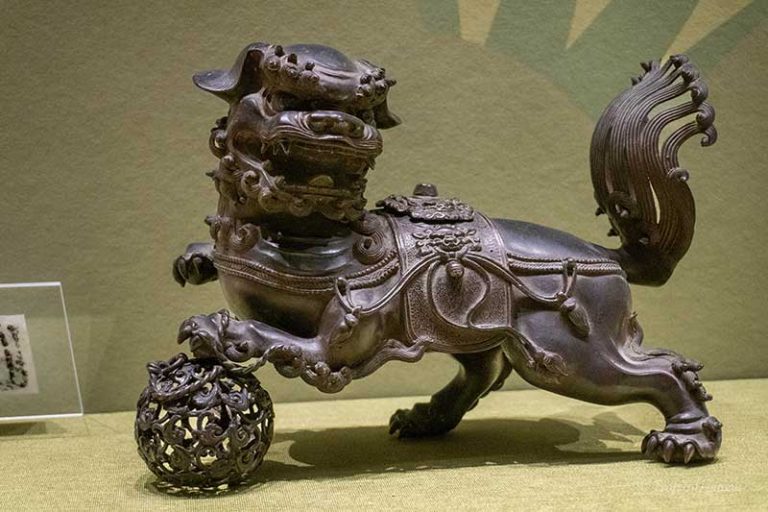 Animal shaped cultural relic exhibition at Hainan Museum ...