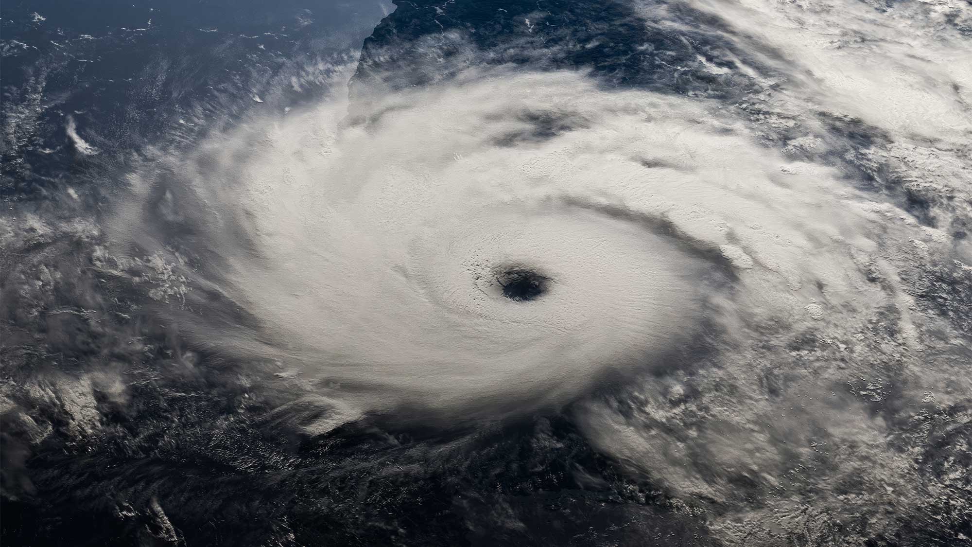 Typhoon Koinu Approaching Coastal Guangdong and Hainan: Yellow Alert ...