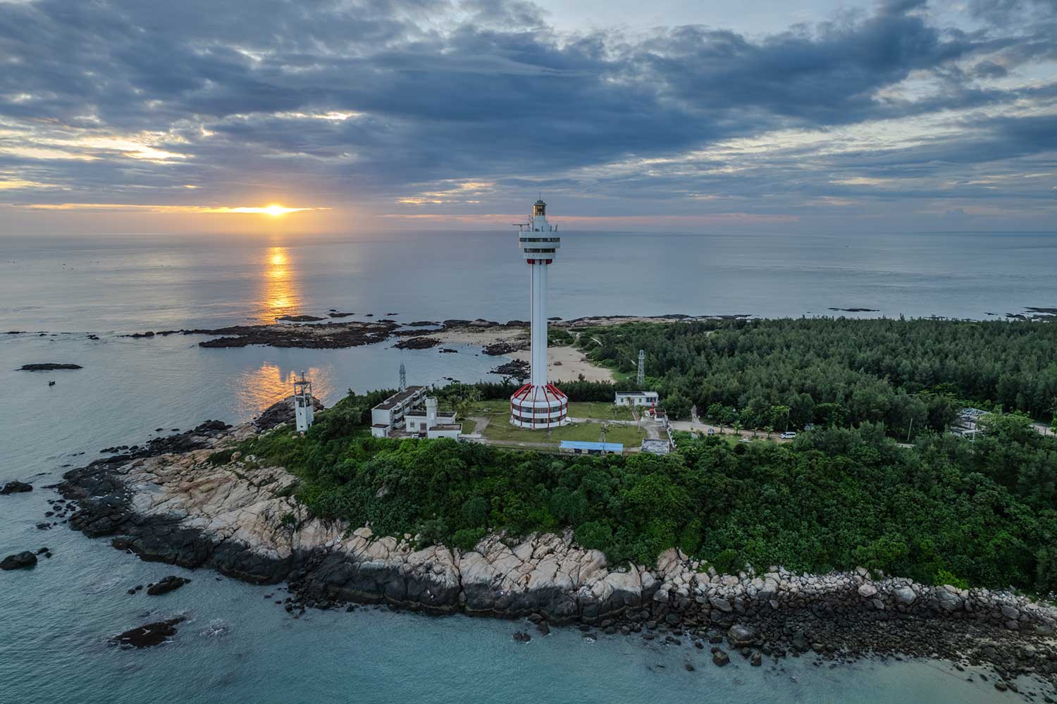 Tropical Hainan Island to restore 30% of degraded ecosystems by 2030 ...