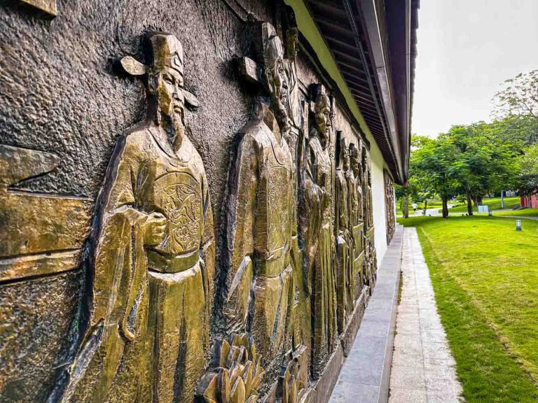 Hai Rui's Tomb in Haikou: A Journey Through History