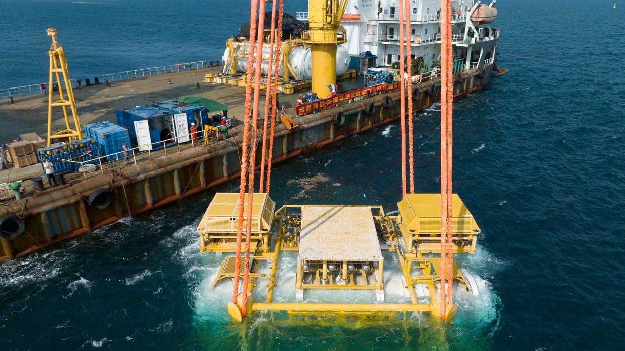 Underwater Data Centers: China's Hainan Pioneers Ocean-Cooled Servers