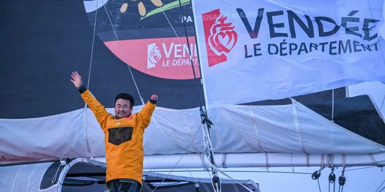 Xu Jingkun, One-Armed Captain, Completes Vendée Globe on "Haikou"
